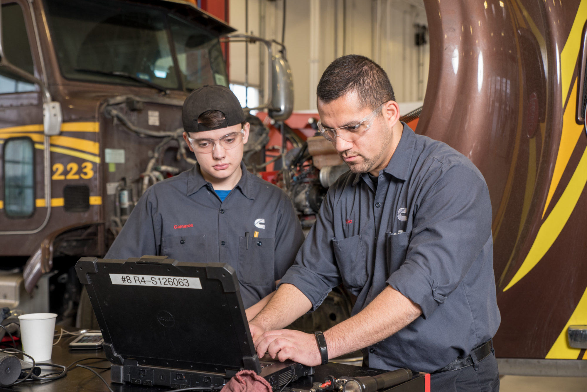 Cummins Diagnostics voor Fleet Complete-klanten | Fleet Complete Nederland